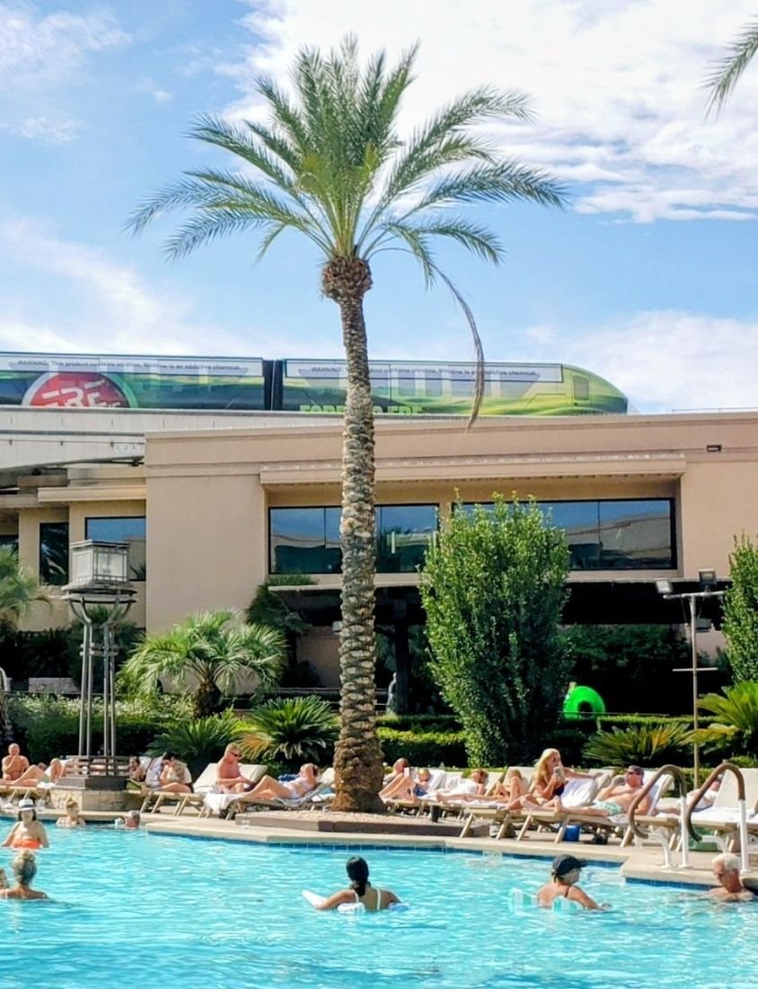 Las Vegas Monorail Guide for Families: Tips, Stations & Is It Worth It ...